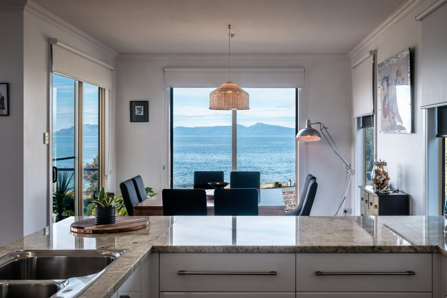 Accommodation Dolphin Sands Swansea - Holiday Houses Tasmania - Self ...