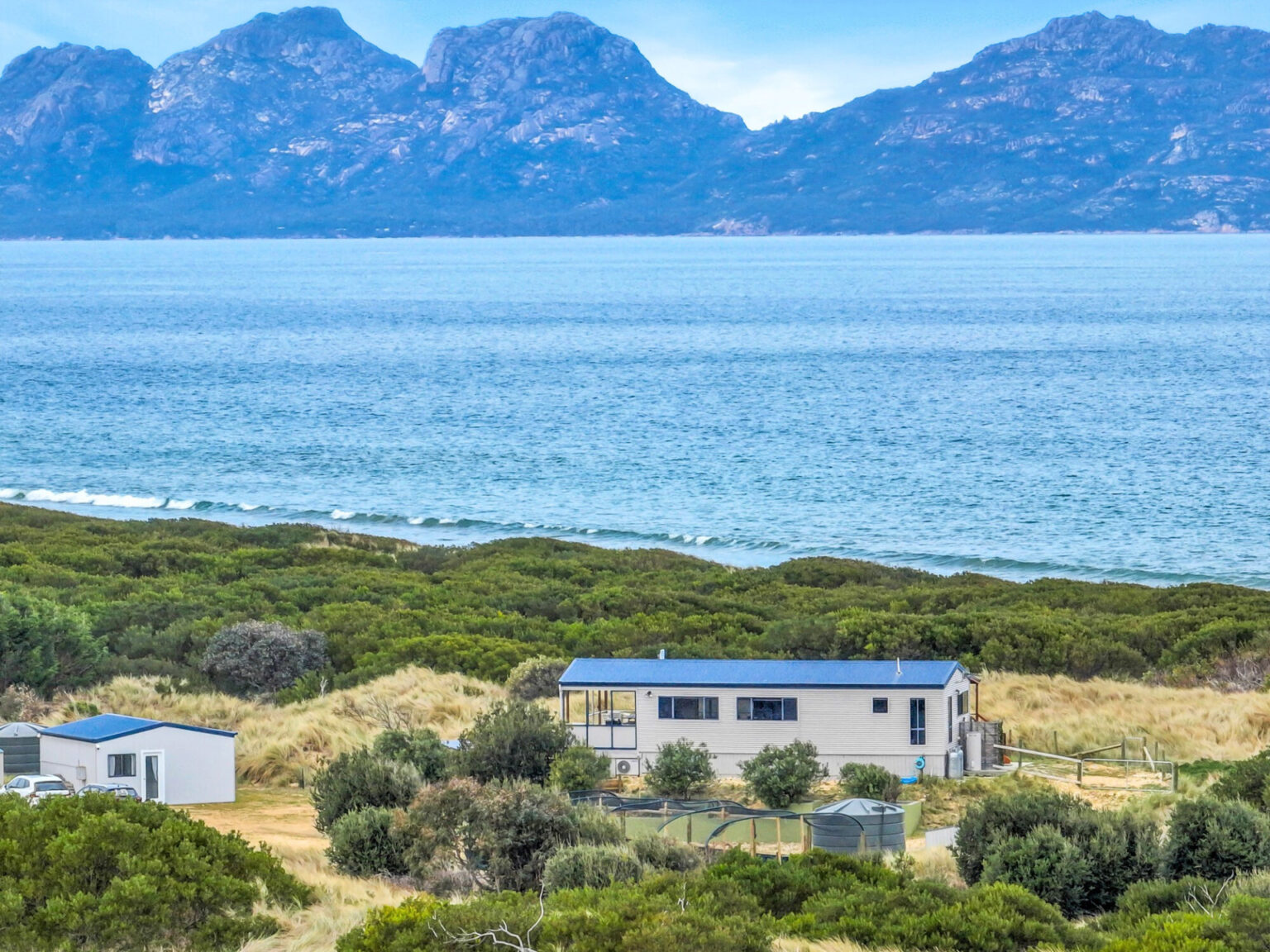 Accommodation Dolphin Sands Swansea - Holiday Houses Tasmania - Self ...