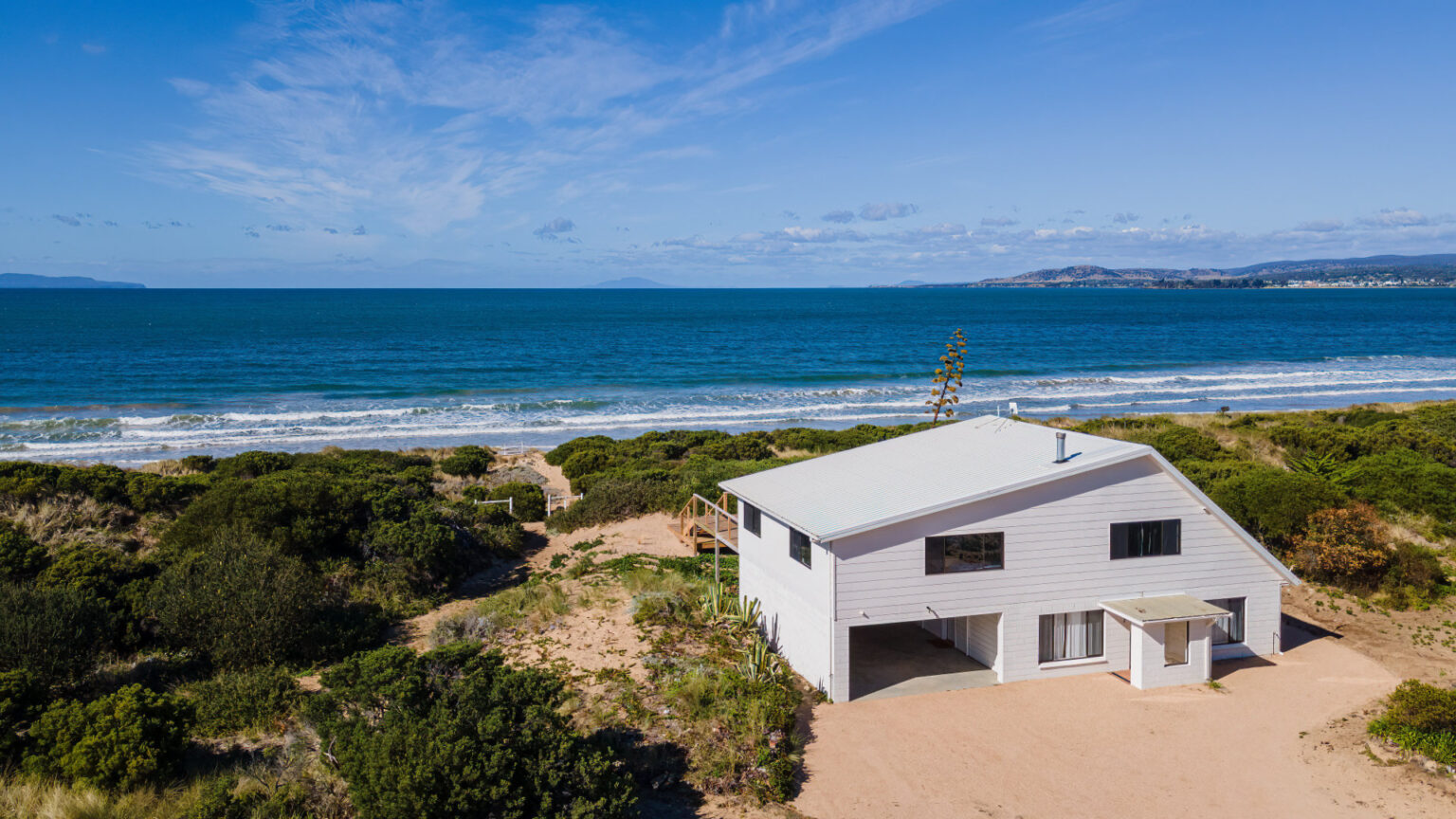 Accommodation Dolphin Sands Swansea - Holiday Houses Tasmania - Self ...